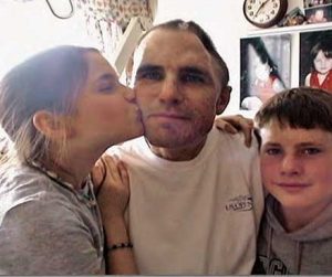 Bob Woodruff — War Journalist and the Explosion that Caused His ...